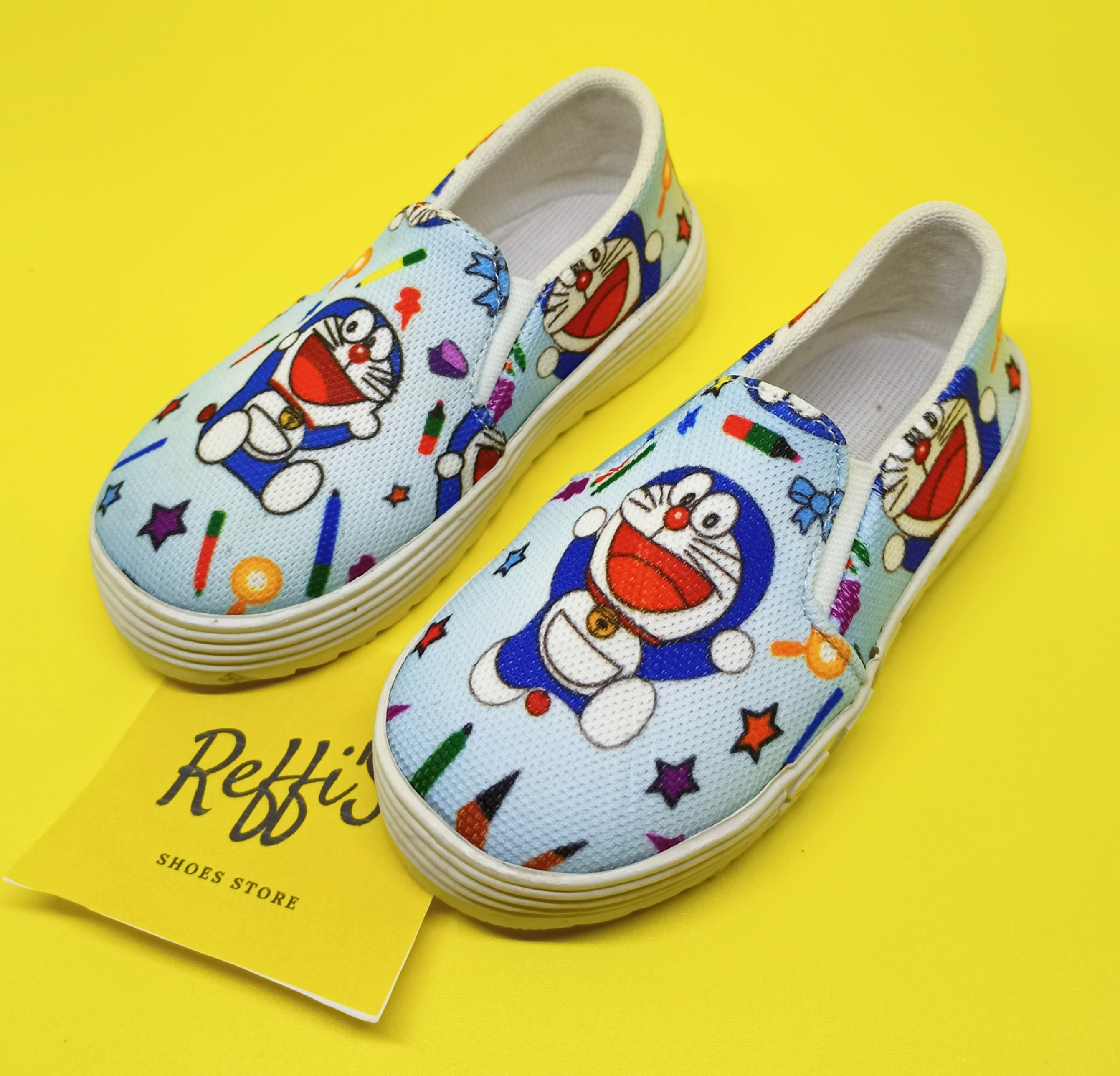 Sepatu Doraemon Murah